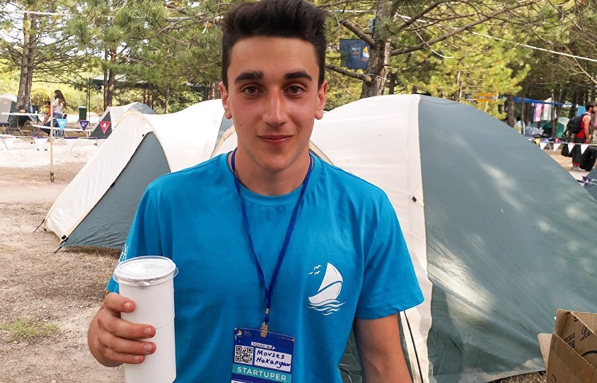 Студент из Армении изобрел уникальный стакан